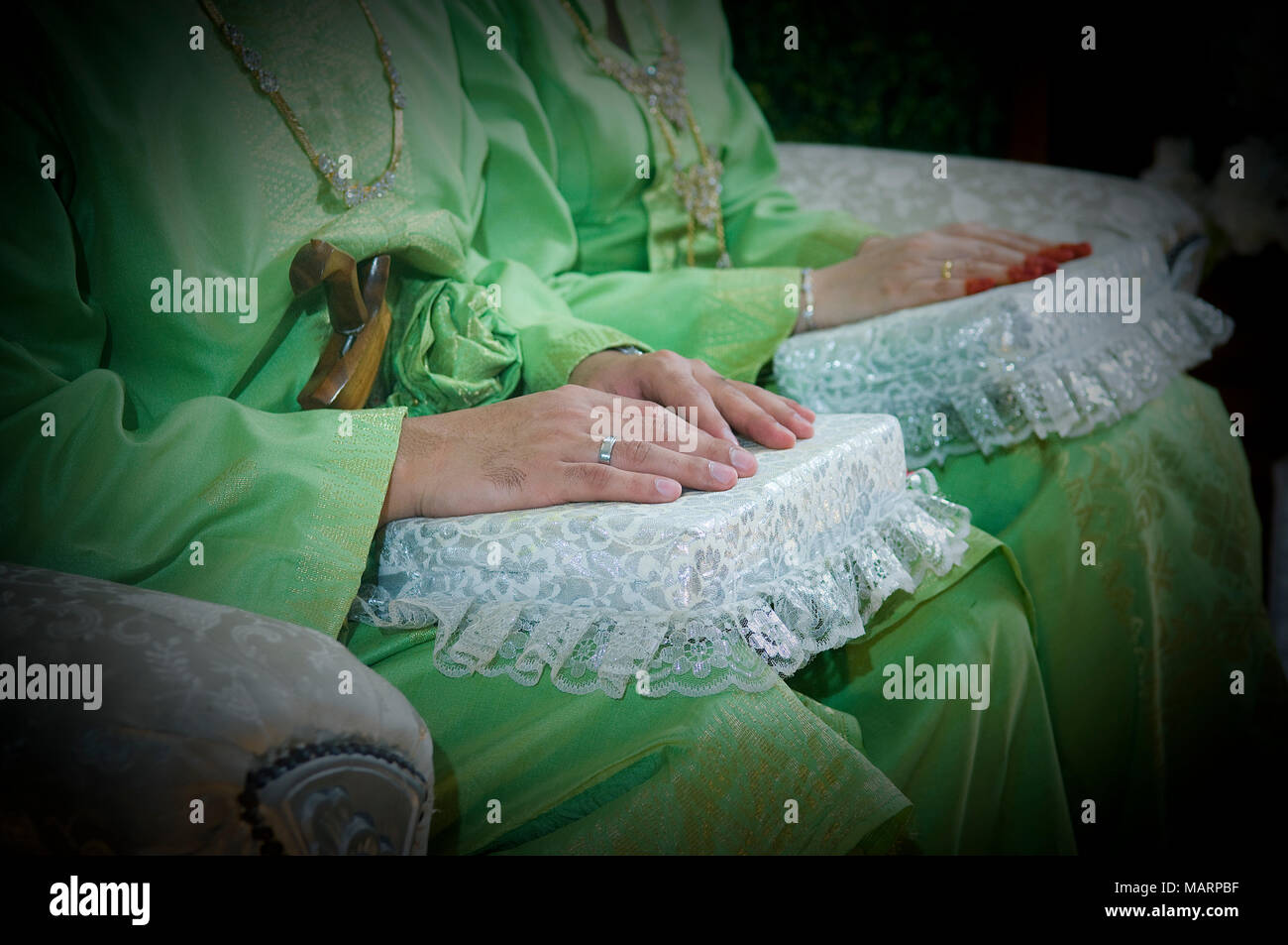 Hand of couple during their wedding ceremony Stock Photo - Alamy
