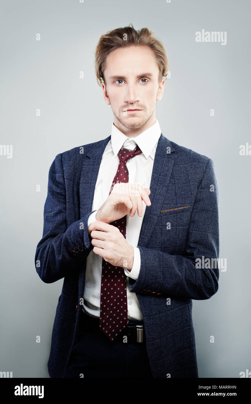 Grey hair man suit hi-res stock photography and images - Alamy