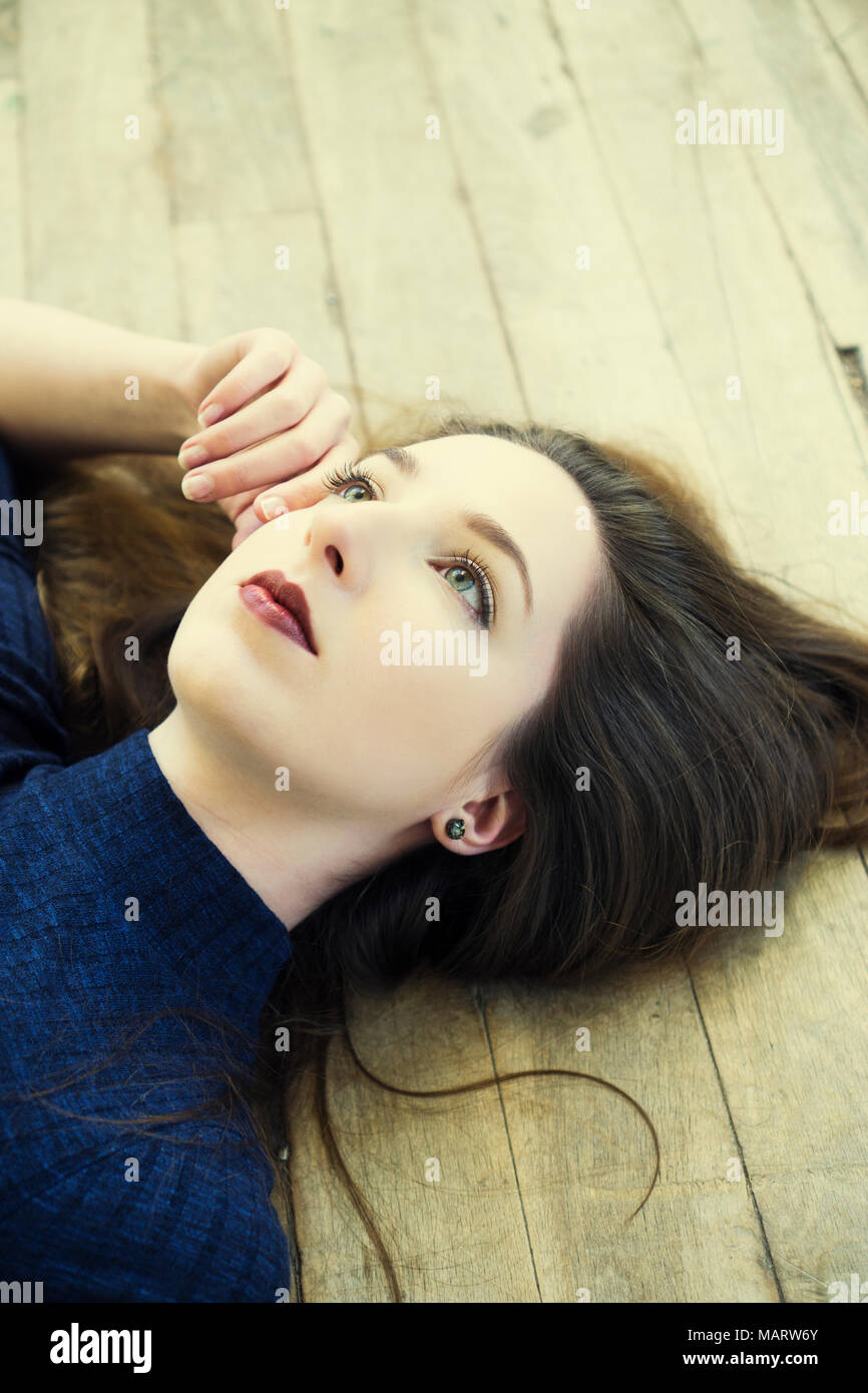 Girl 20 laying down face up hi-res stock photography and images - Alamy
