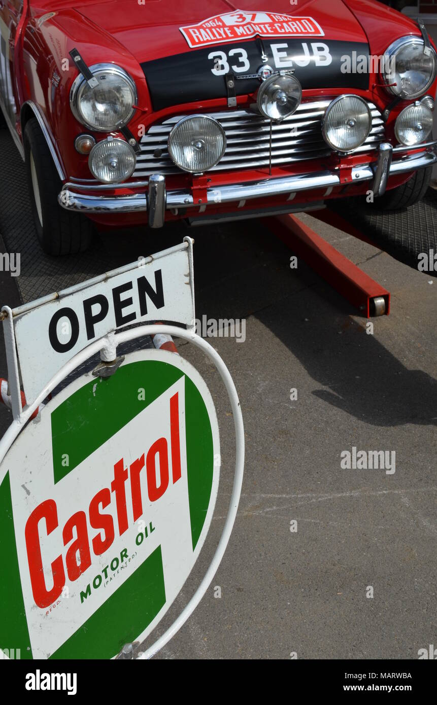 Castrol signage hi-res stock photography and images - Alamy