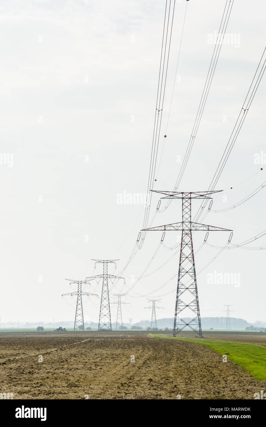 Overhead transmission system hi-res stock photography and images - Alamy