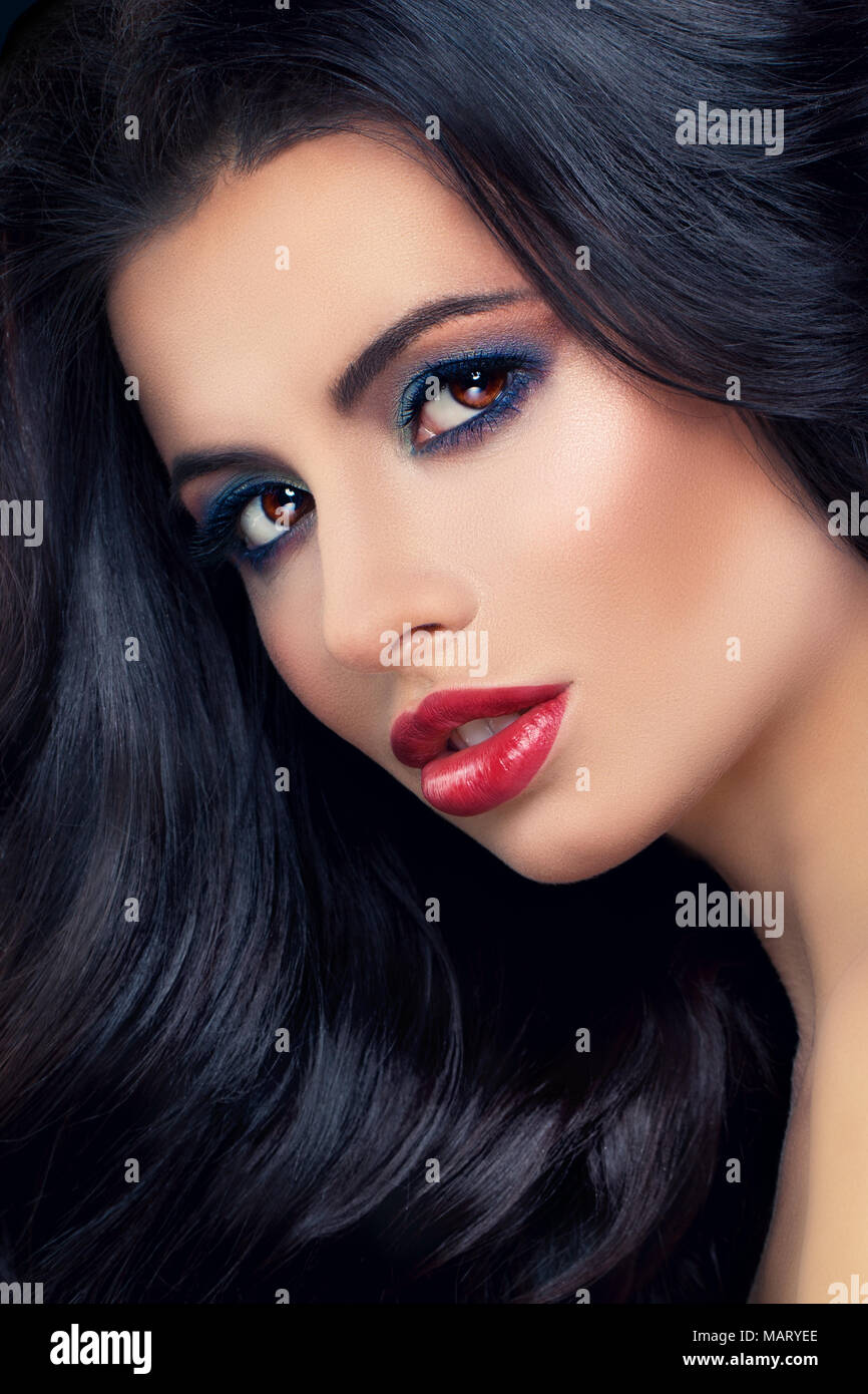 Hairstyle profile hi-res stock photography and images - Alamy