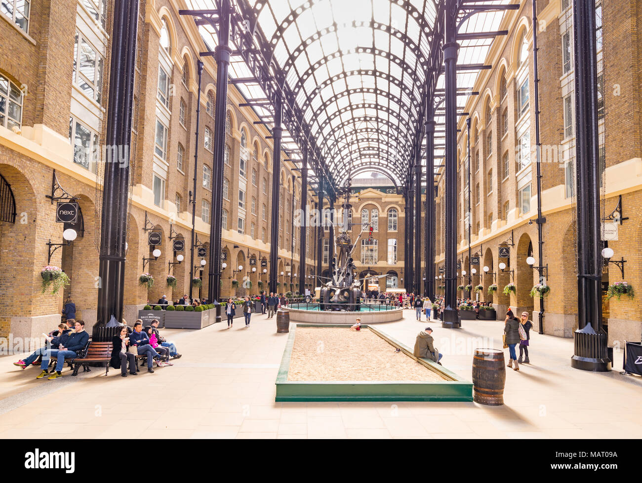 Hay's galleria hi-res stock photography and images - Alamy