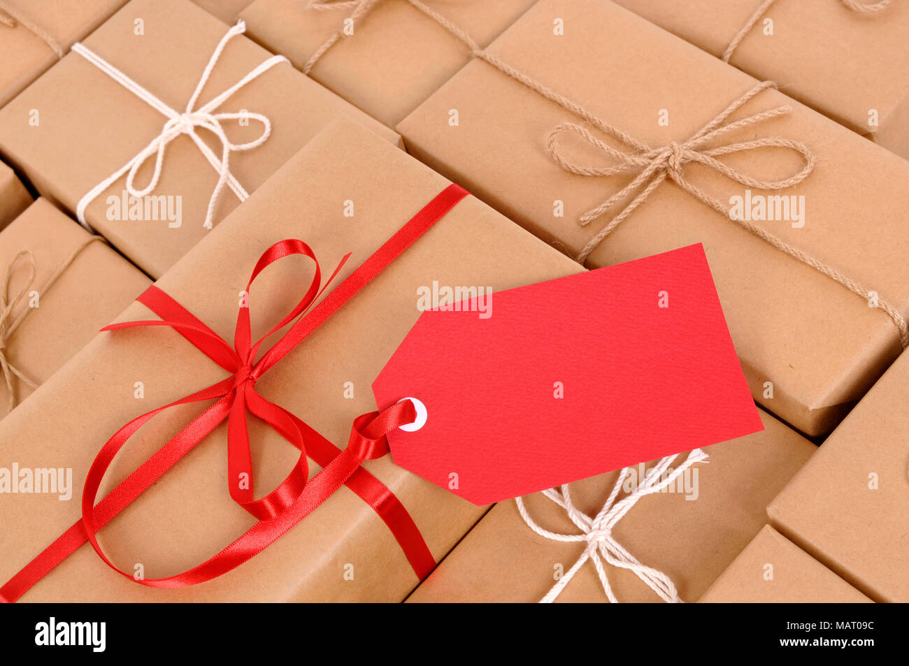 Parcels tied with ribbon hi-res stock photography and images - Alamy