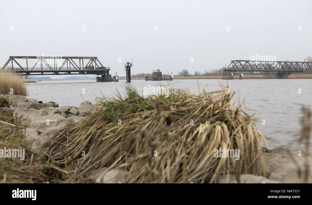 02 April 2018, Germany, Weener: Picture of the einer Friesenbruecke ...