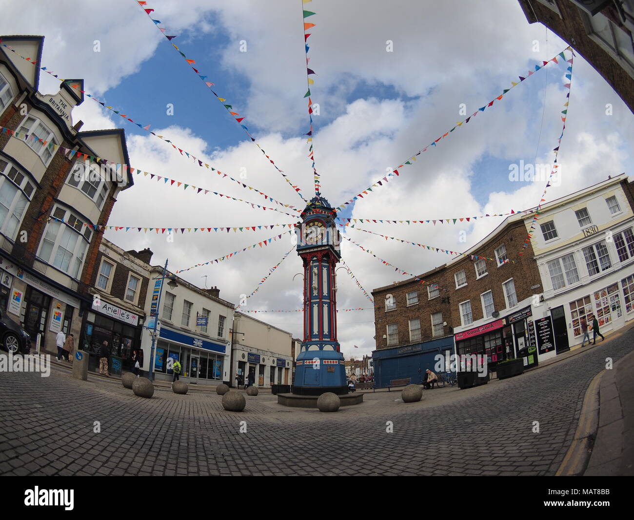 Sheerness, Kent, UK. 4th April, 2018. UK Weather: a sunny and warm day ...