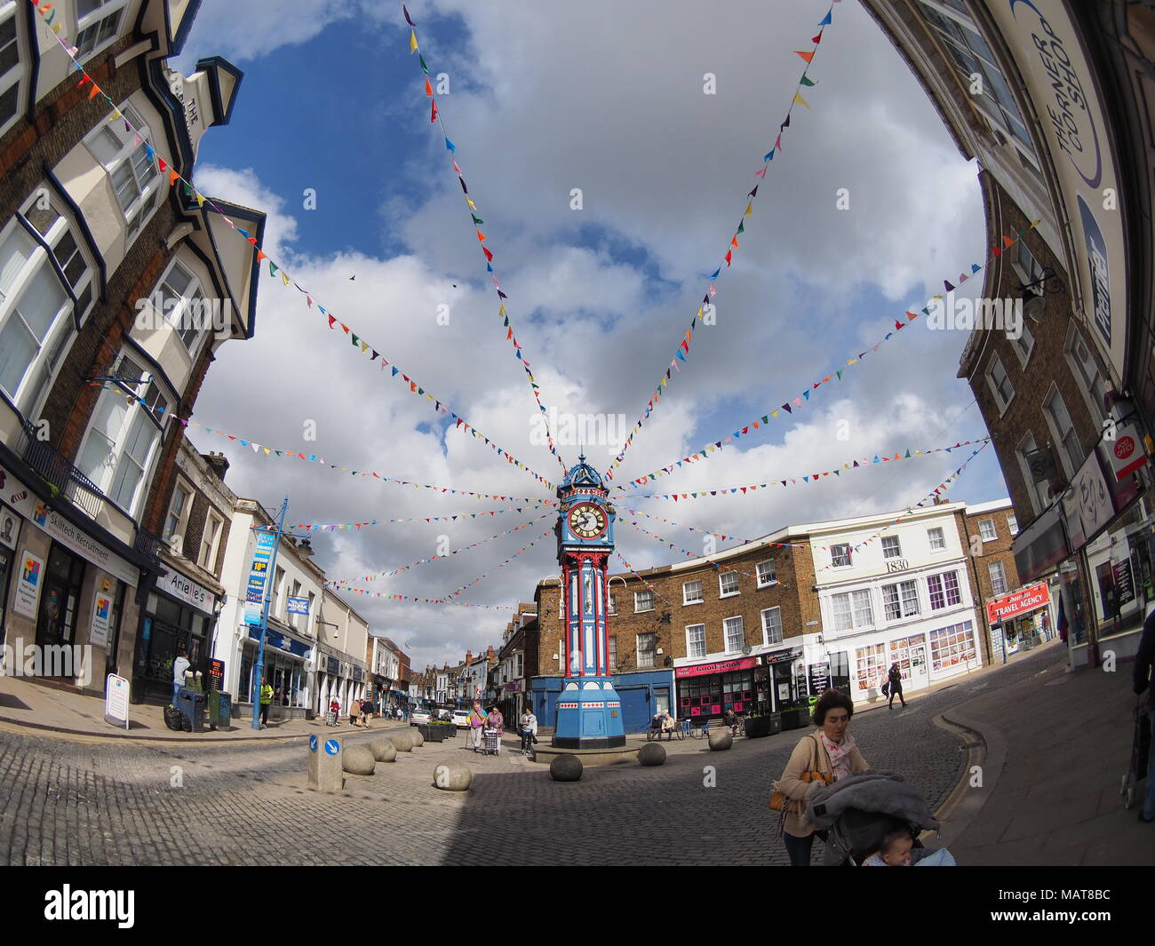 Sheerness, Kent, UK. 4th April, 2018. UK Weather: a sunny and warm day ...
