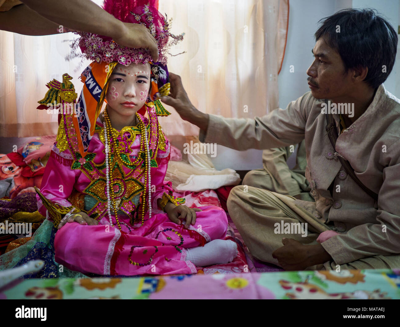 Chiang Mai, Chiang Mai, Thailand. 4th Apr, 2018. A Shan boy's parents ...