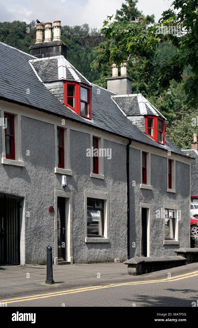 cottages callander stirlingshire scotland Stock Photo - Alamy