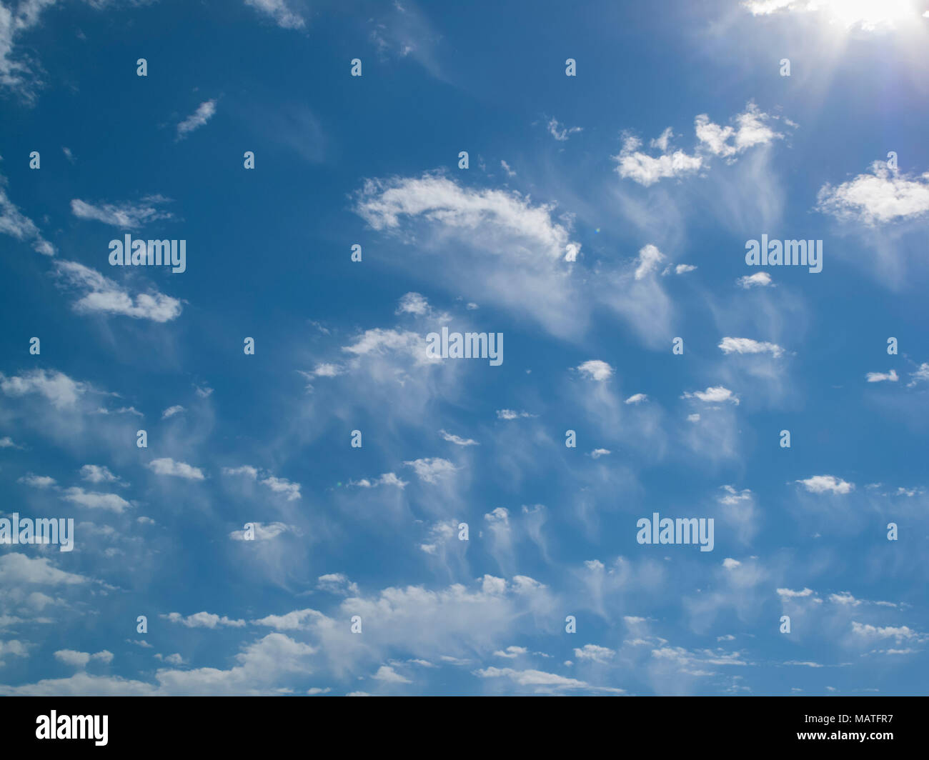 Cirrus clouds wispy blue sky hi-res stock photography and images - Alamy