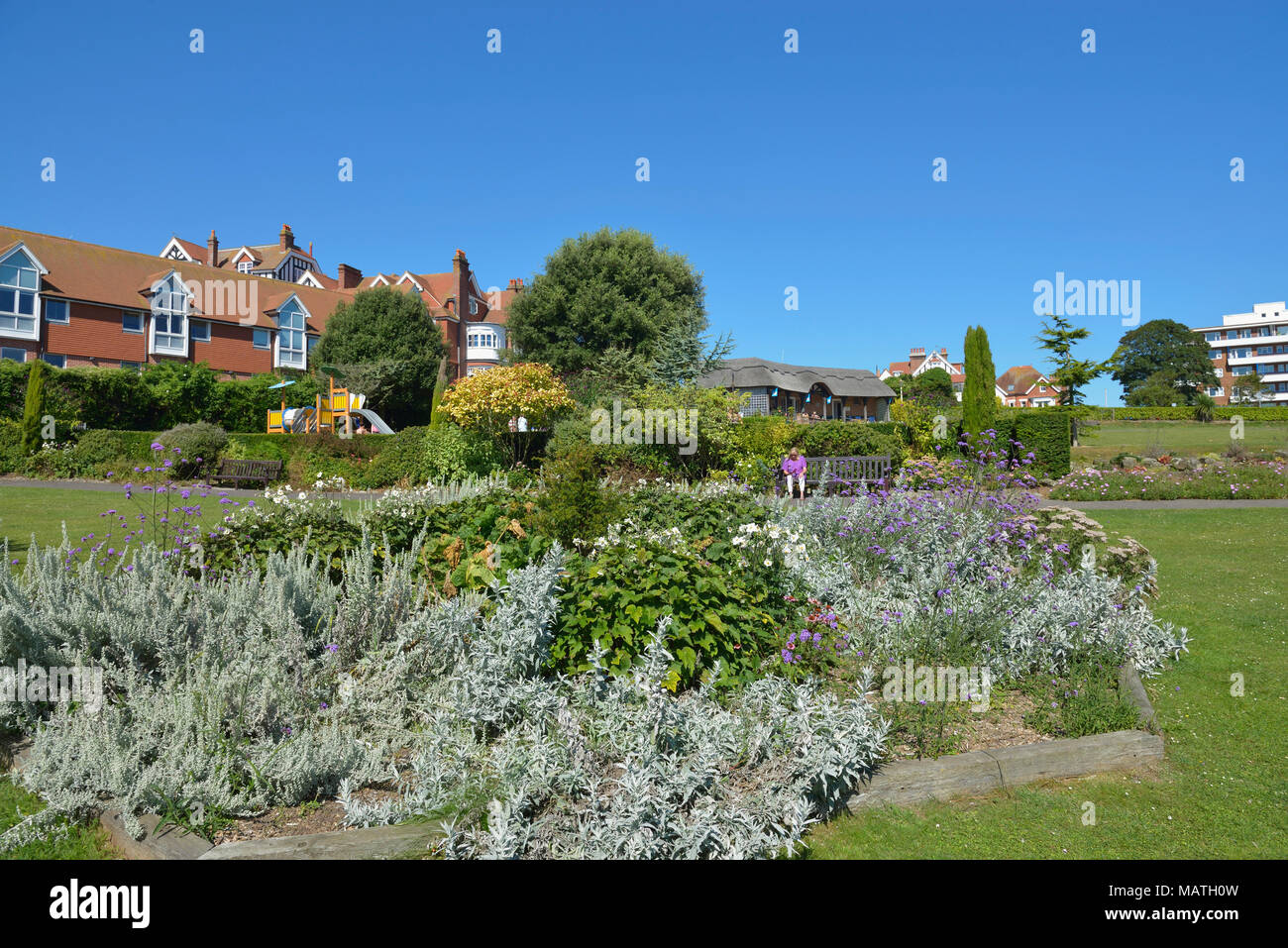 Scenic garden england hi-res stock photography and images - Alamy