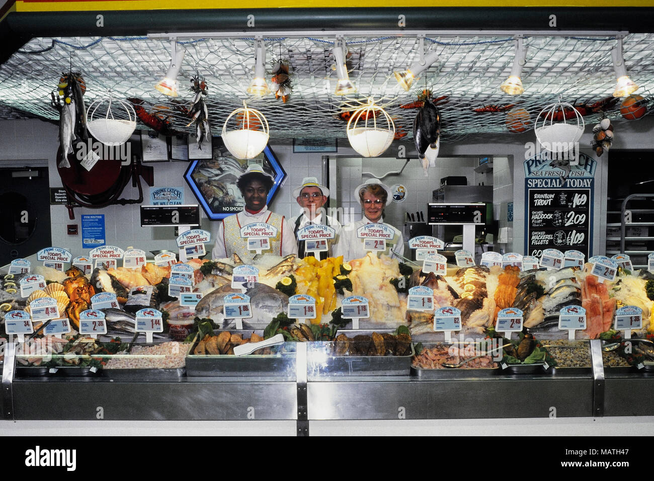 Supermarket fish counter england hi-res stock photography and images ...