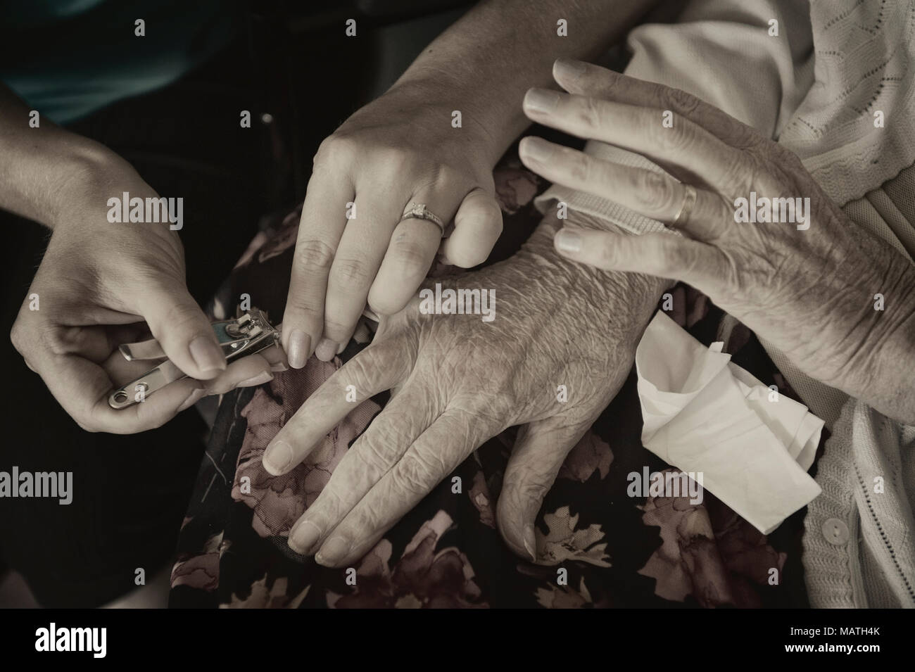 Senior citizen hand detail hi-res stock photography and images - Alamy