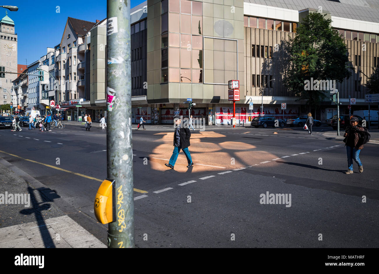 Germany berlin pedestrian crossing light hi-res stock photography and ...