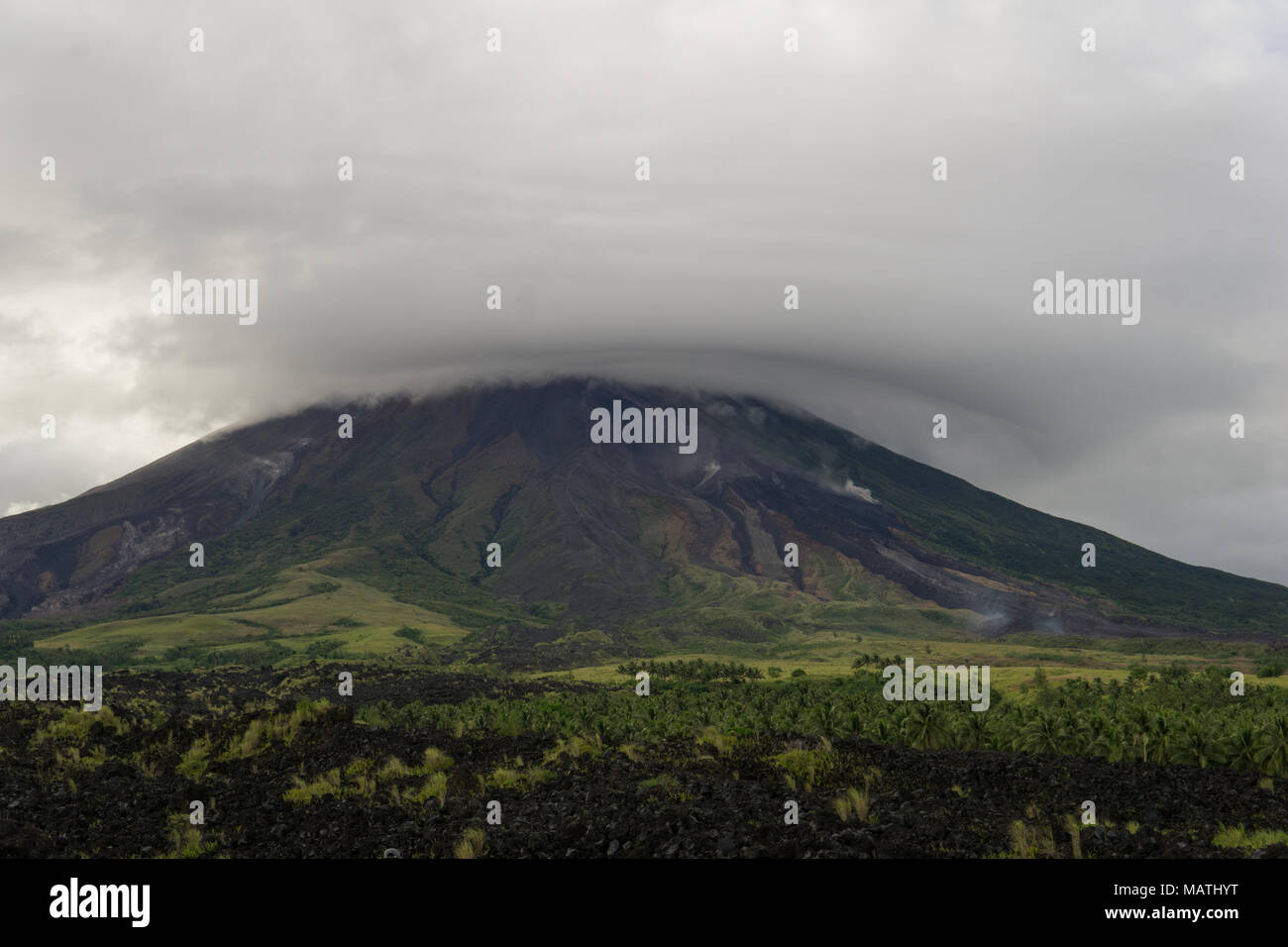 Vulcano rocks hi-res stock photography and images - Alamy