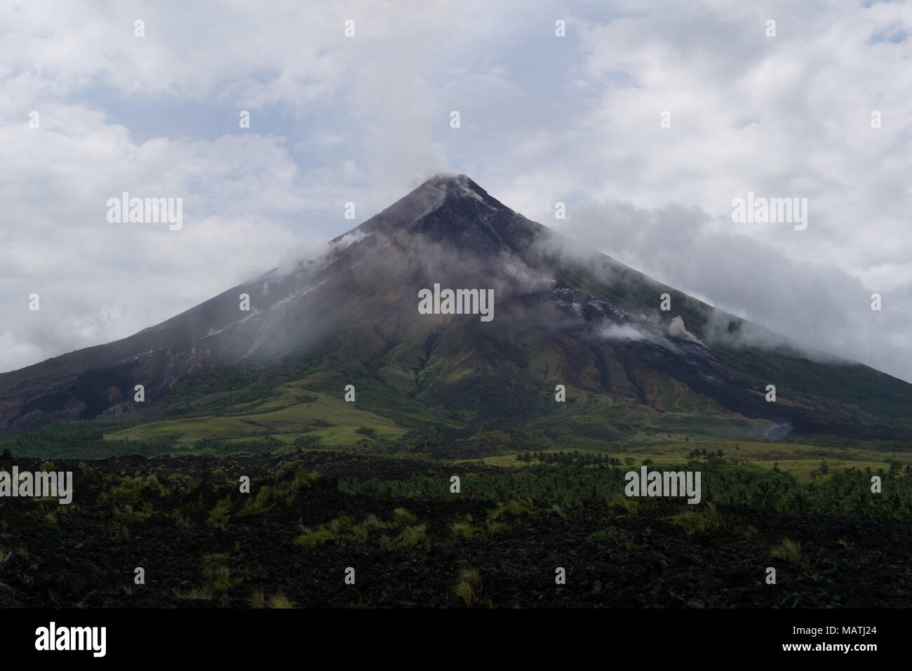 Mayon landscape hi-res stock photography and images - Alamy