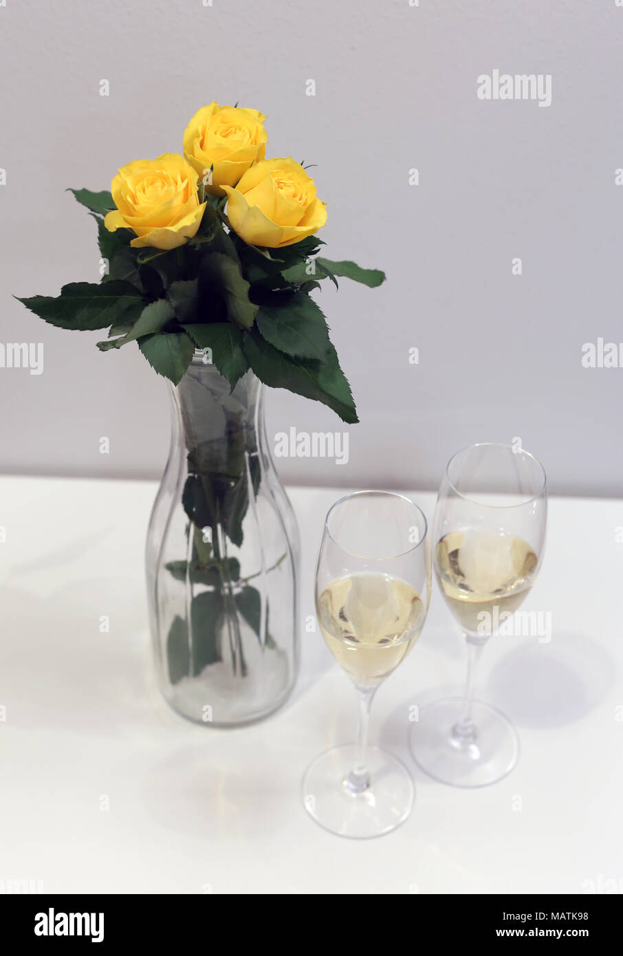 Beautiful yellow roses hi-res stock photography and images - Alamy