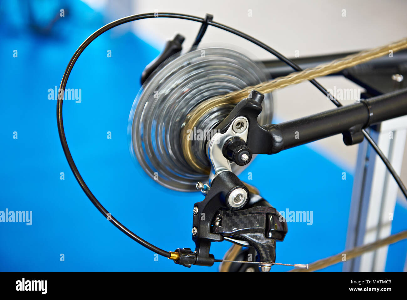 Sprocket and chain hi-res stock photography and images - Alamy