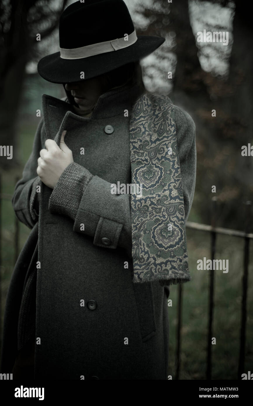Detective gumshoe hi-res stock photography and images - Alamy
