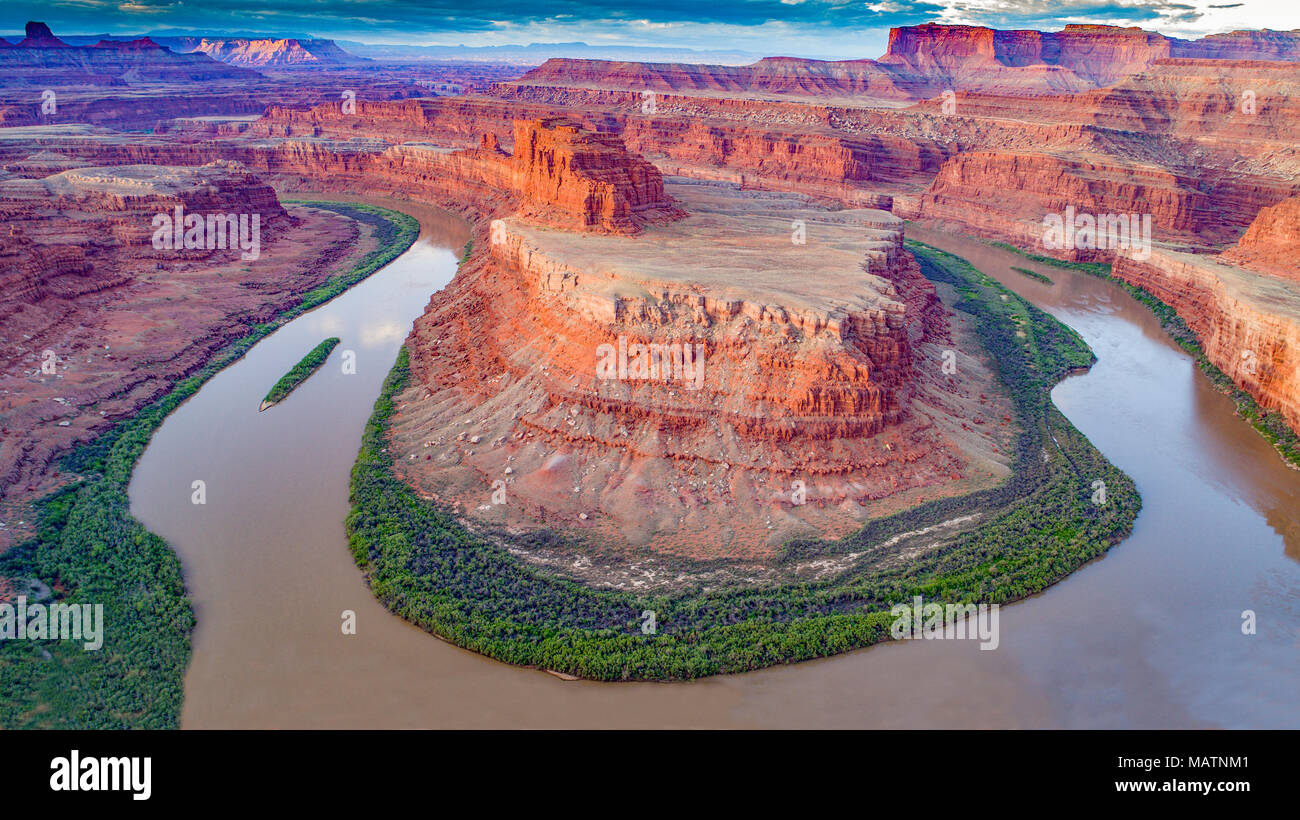 The Gooseneck of the Colorado River, Bears Ears Nationmal Monument ...