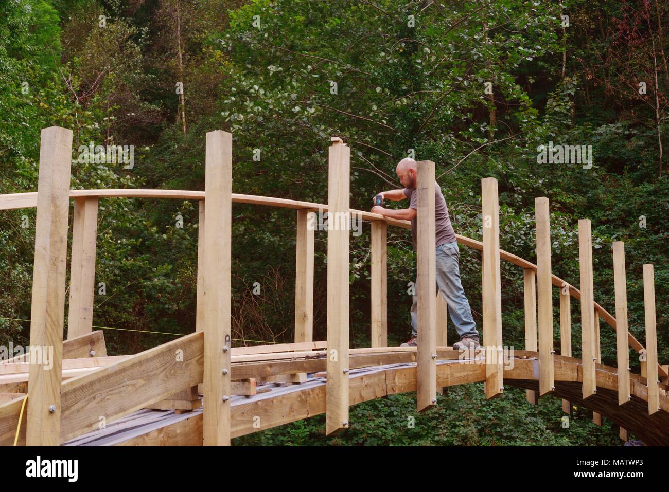Constructing a new bridge hi-res stock photography and images - Alamy