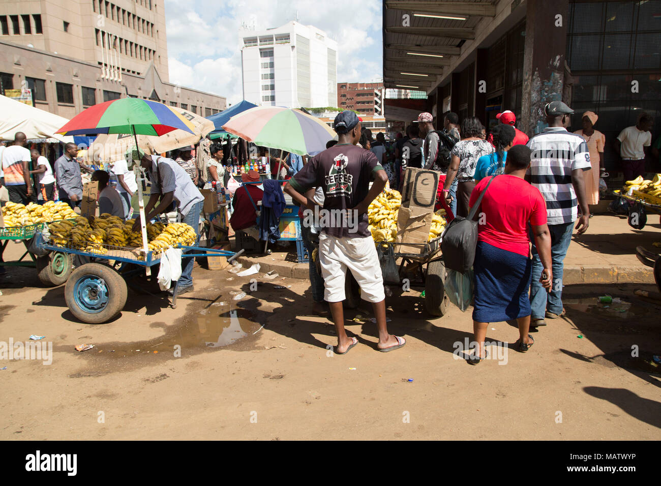 People women zimbabwe hi-res stock photography and images - Alamy