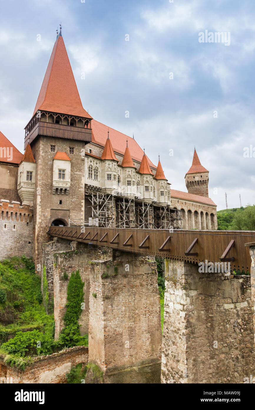 Bridge leading to the castle in Hunedoara, Romania Stock Photo - Alamy