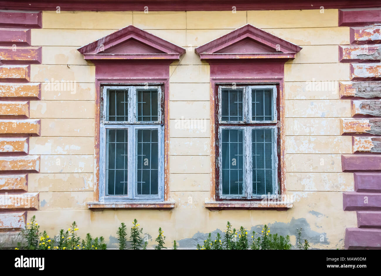 Traditional romanian house hi-res stock photography and images - Alamy