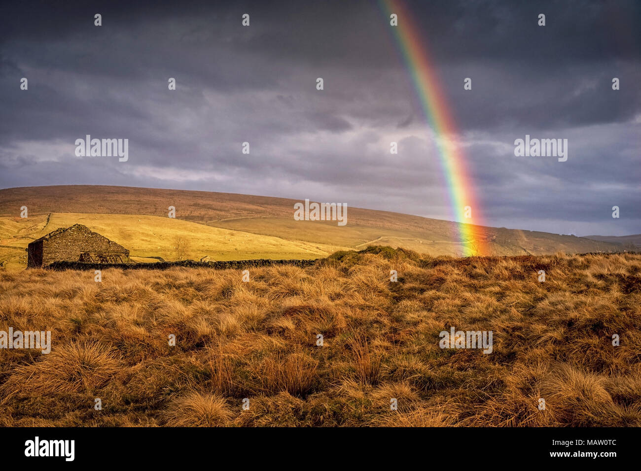 Settle and Helwith Bridge in the Yorkshire Dales Stock Photo - Alamy