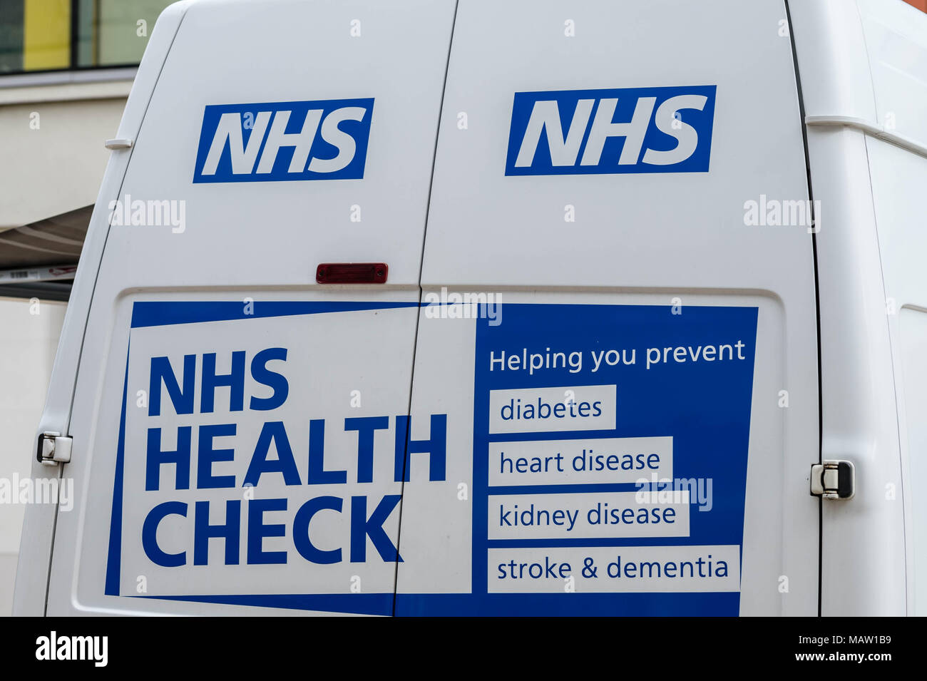 Nhs health check van hi-res stock photography and images - Alamy