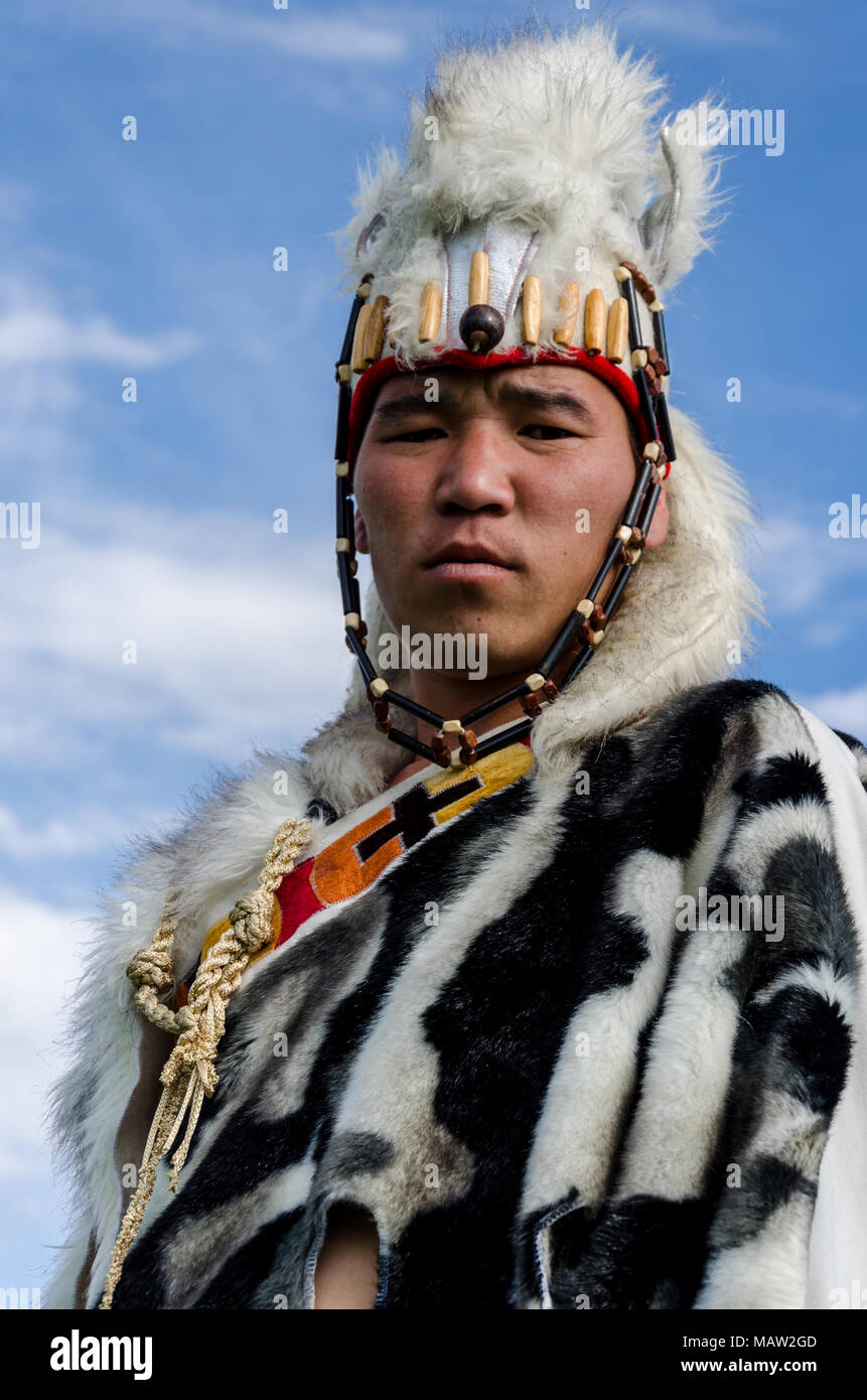 Traditional Costumes at the Naadam Festival Opening Ceremony, Murun ...