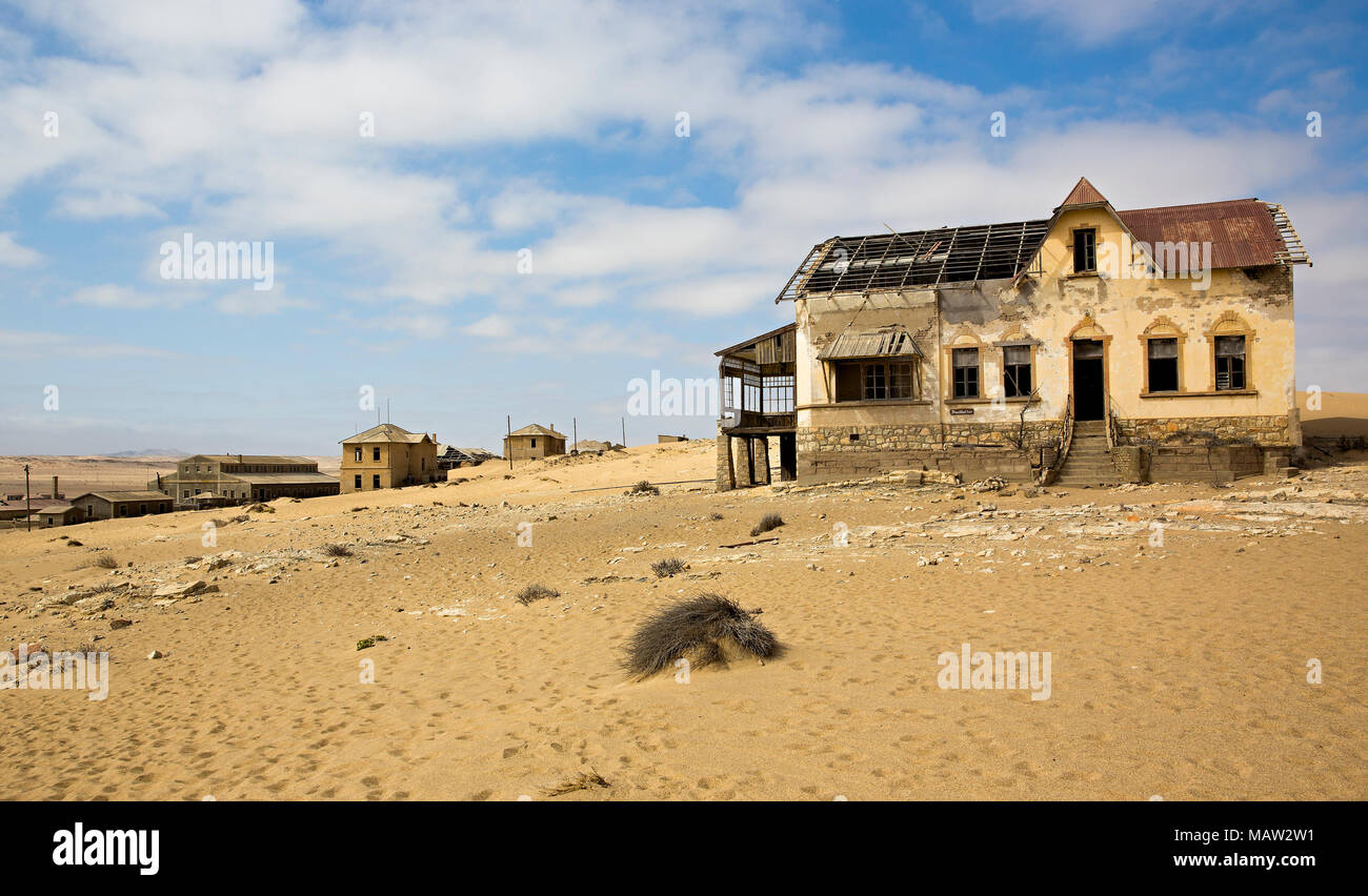 KOLMANSKOP - NAMIBIA: The ghost town of Kolmanskop in the middle of the ...