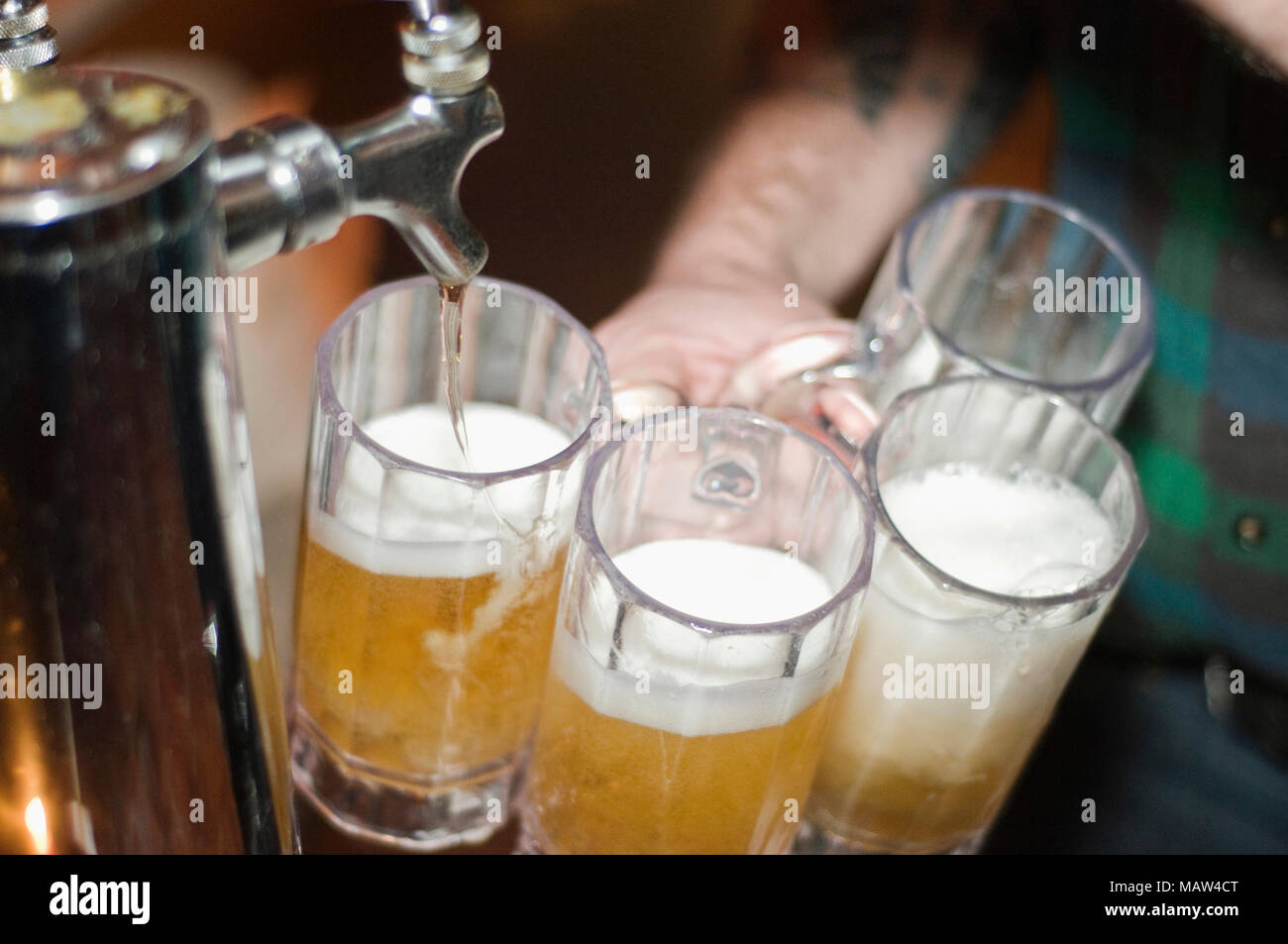 Man Holding Pints High Resolution Stock Photography and Images - Alamy