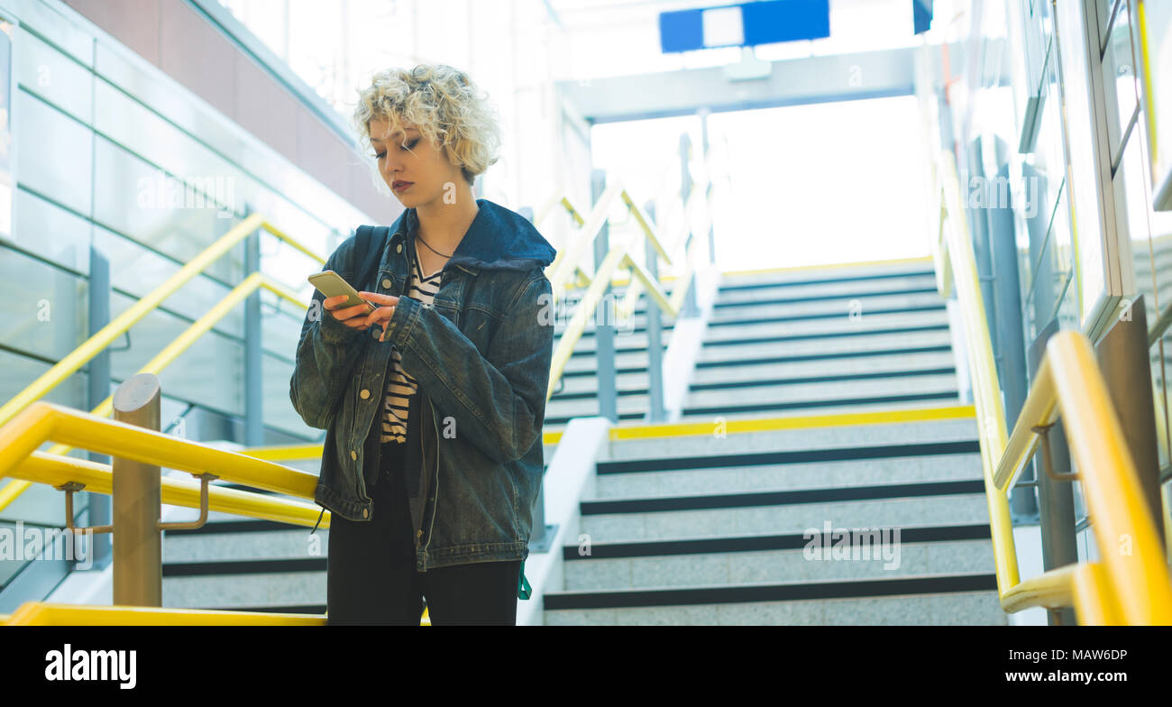 Short stairs hi-res stock photography and images - Alamy