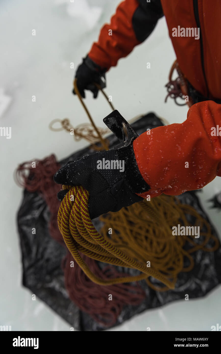 Female holding rope hi-res stock photography and images - Alamy