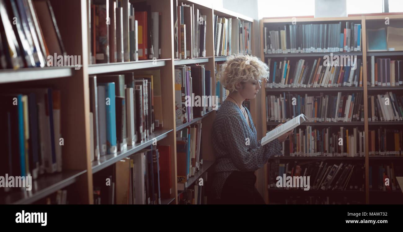 Lifestyle and library hi-res stock photography and images - Alamy