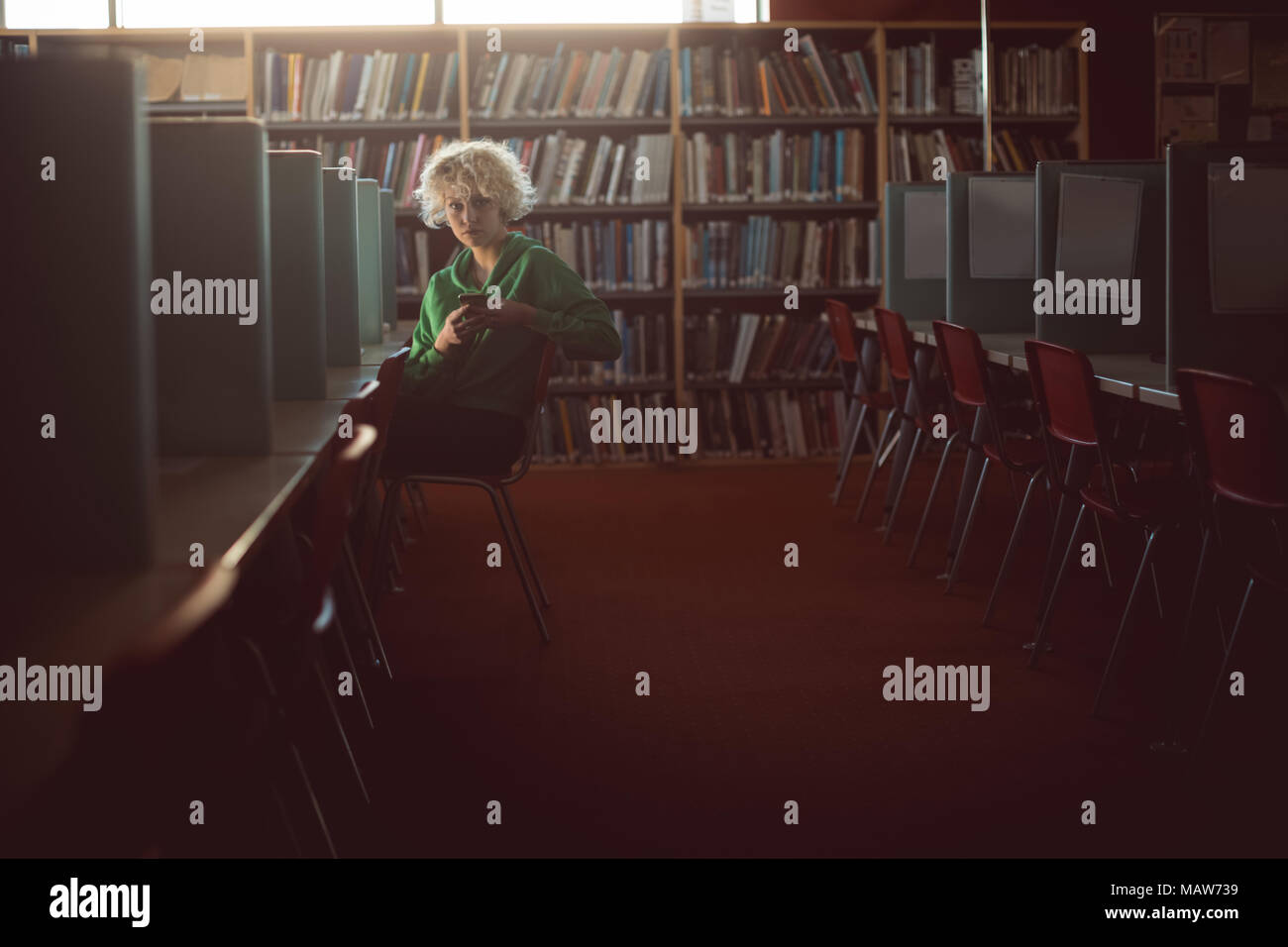 College mobile hi-res stock photography and images - Alamy