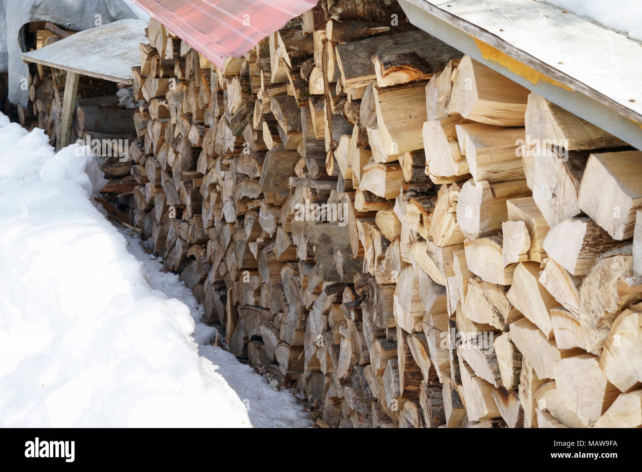 Fire woods logs hi-res stock photography and images - Alamy
