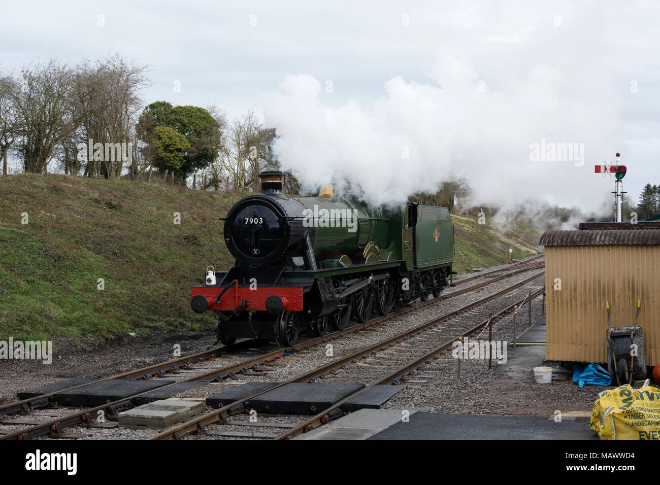 GWR Hall Class "Foremarke Hall" steam locomotive at Broadway station ...