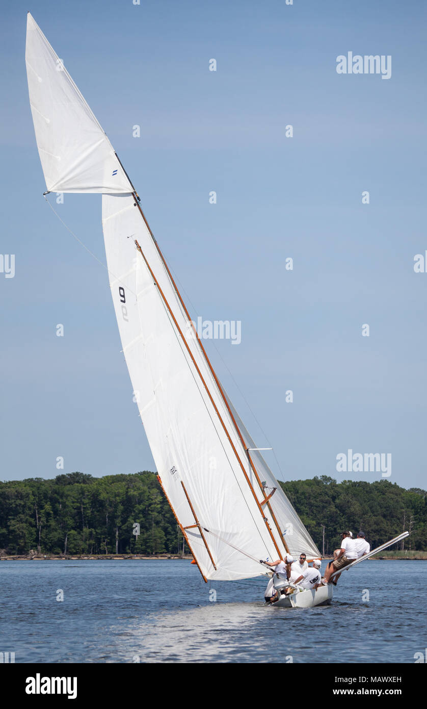 Chesapeake bay boat race hi-res stock photography and images - Alamy