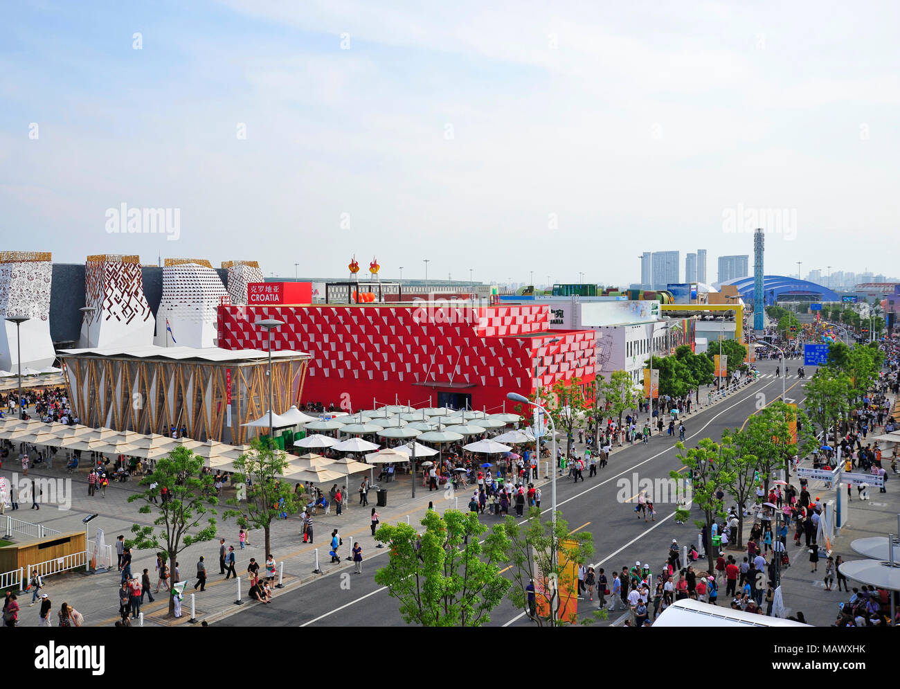 View across the pavillions at the 2010 Shanghai World Expo, China Stock ...
