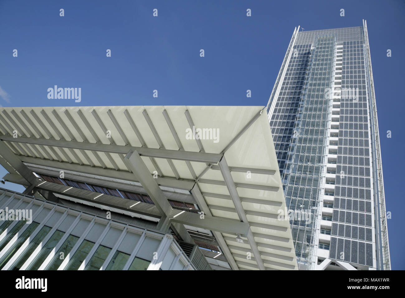 The Renzo Piano-designed Grattacielo Intesa Sanpaolo building, Turin ...