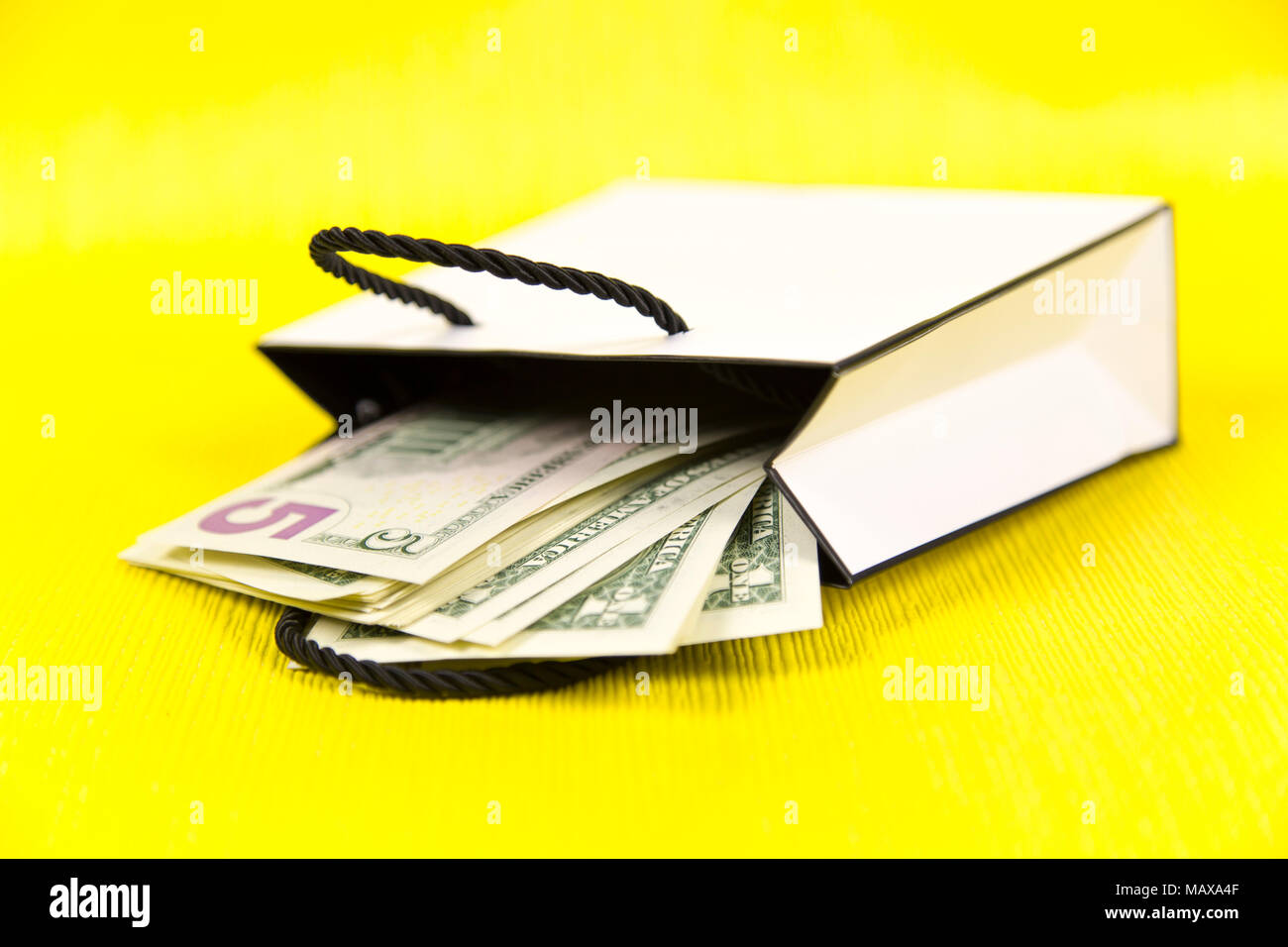 Banknote packaging hi-res stock photography and images - Alamy