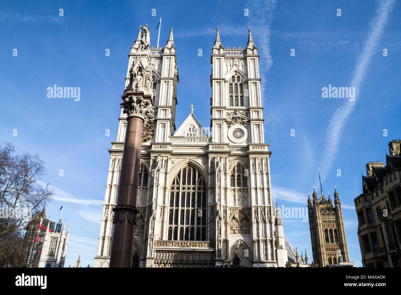 Abbey top hi-res stock photography and images - Alamy