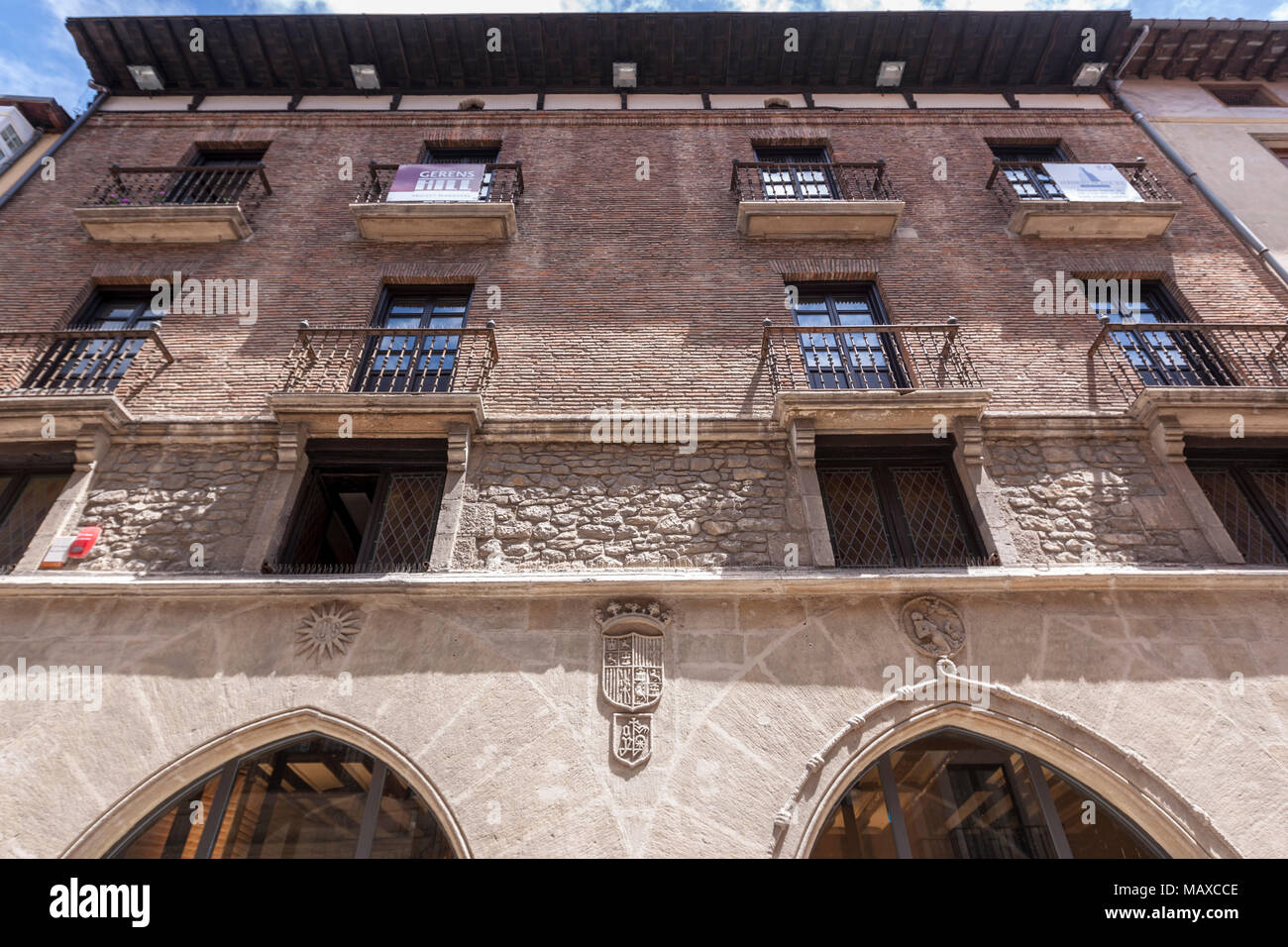 House of cordon hi-res stock photography and images - Alamy