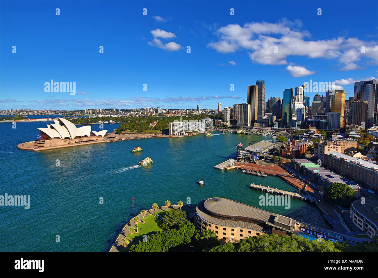Sydney city skyline, harbour and the Opera House, Sydney, New South ...