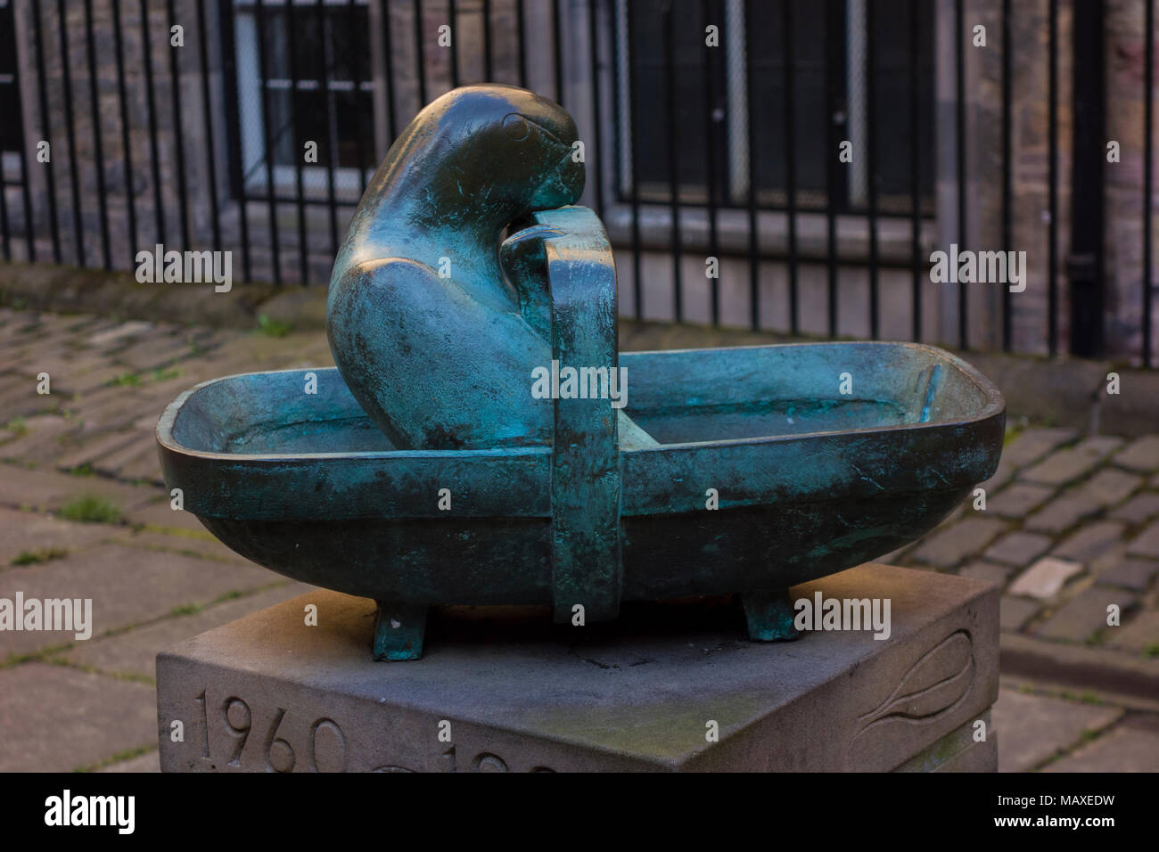 Memorial sculpture susannah alice stephen hi-res stock photography and ...