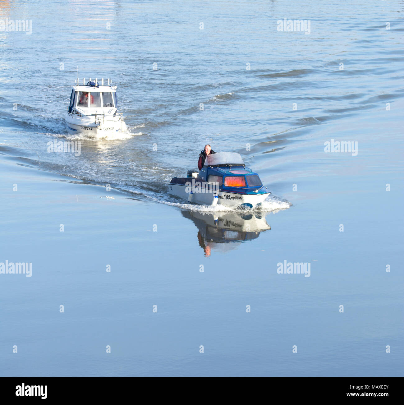 Boat forward motion hi-res stock photography and images - Alamy