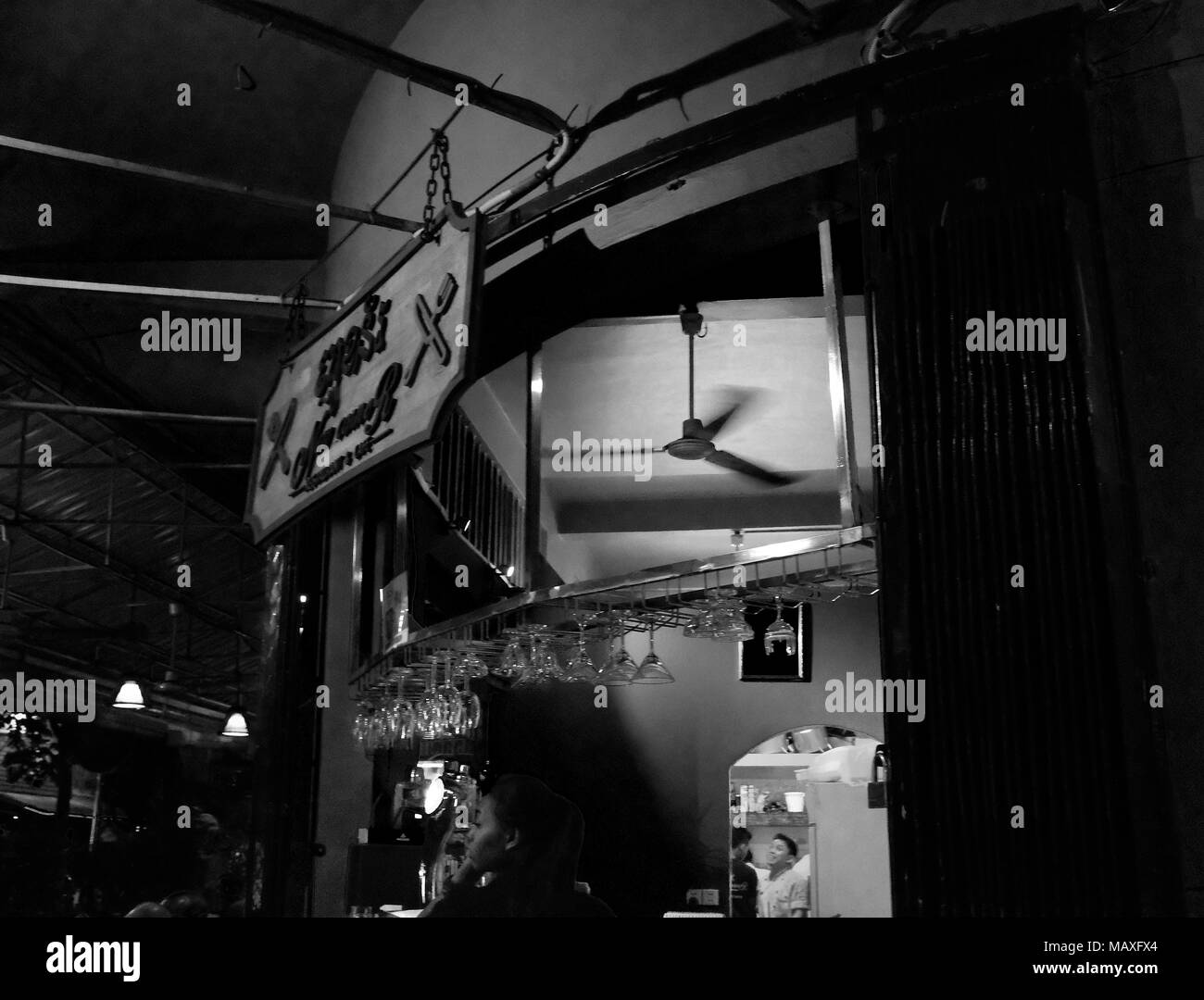 Lonely girl bar hi-res stock photography and images - Alamy