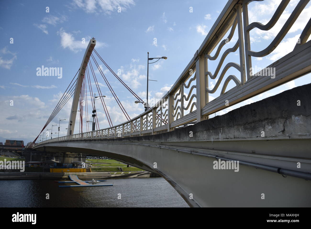 Taiwan building bridge hi-res stock photography and images - Alamy